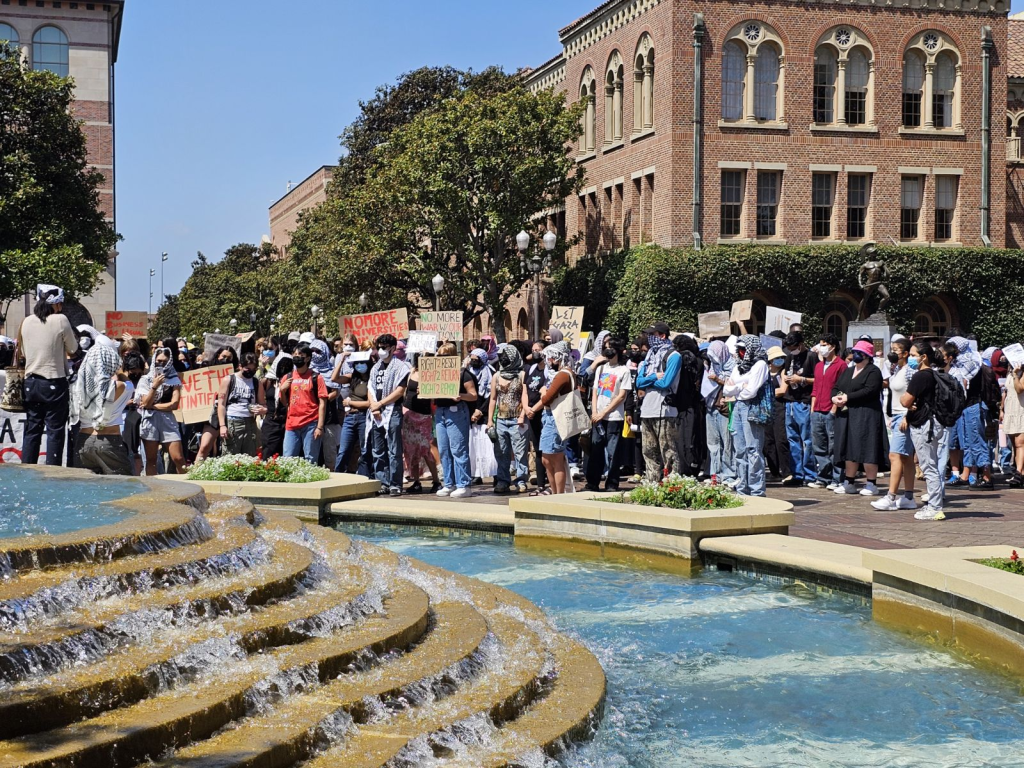 USC Has First Protest Of School Year – InsideUSC with Scott Wolf
