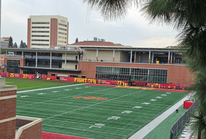 Morning Buzz: USC Can Only Take 16 Players And Do Package Deals ...